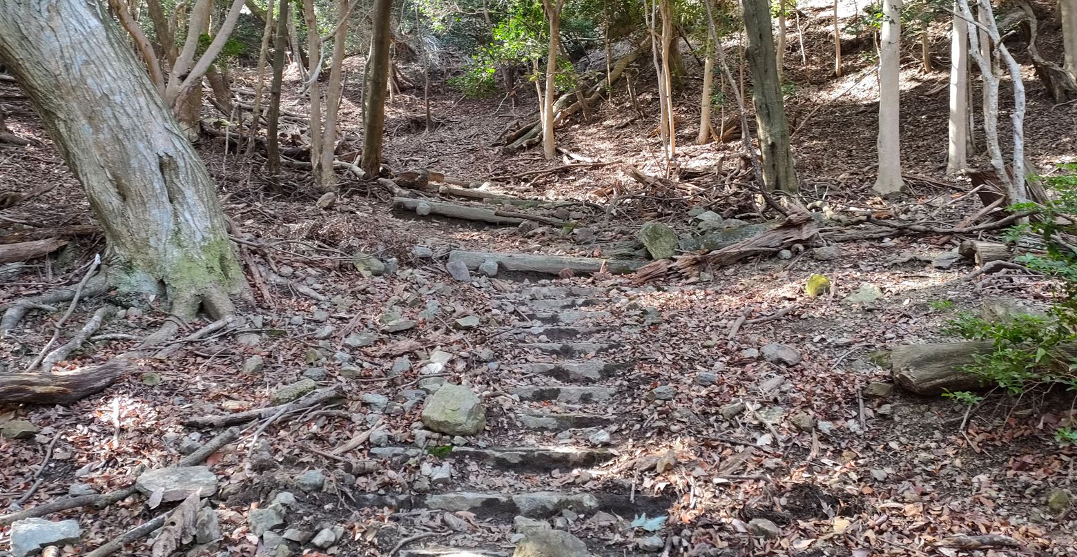 【箕面大滝も楽しめる】 箕面駅→箕面山→六個山→箕面駅 登山ルートガイド - YamaPub